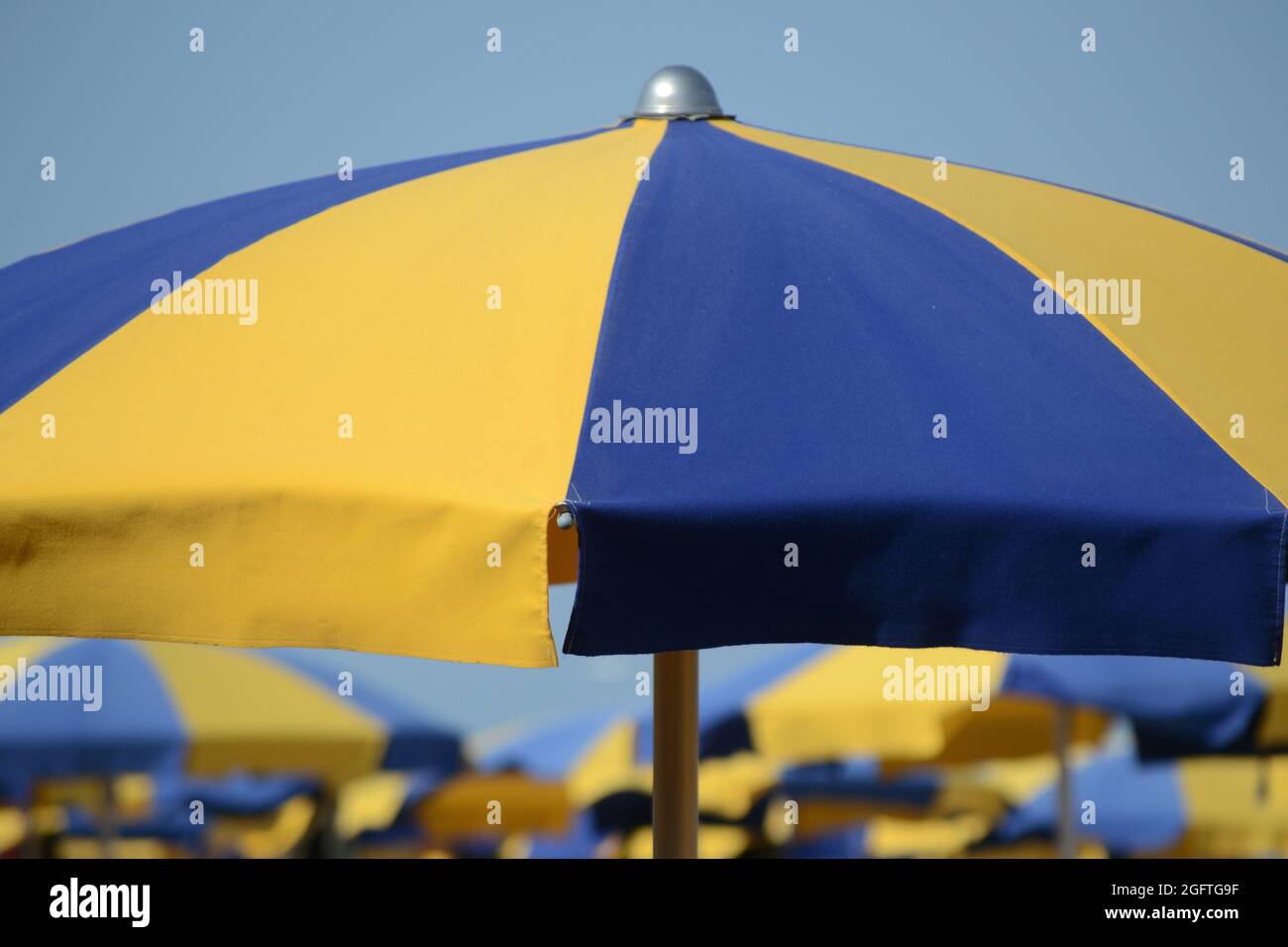 Open sun shade hi-res stock photography and images - Alamy
