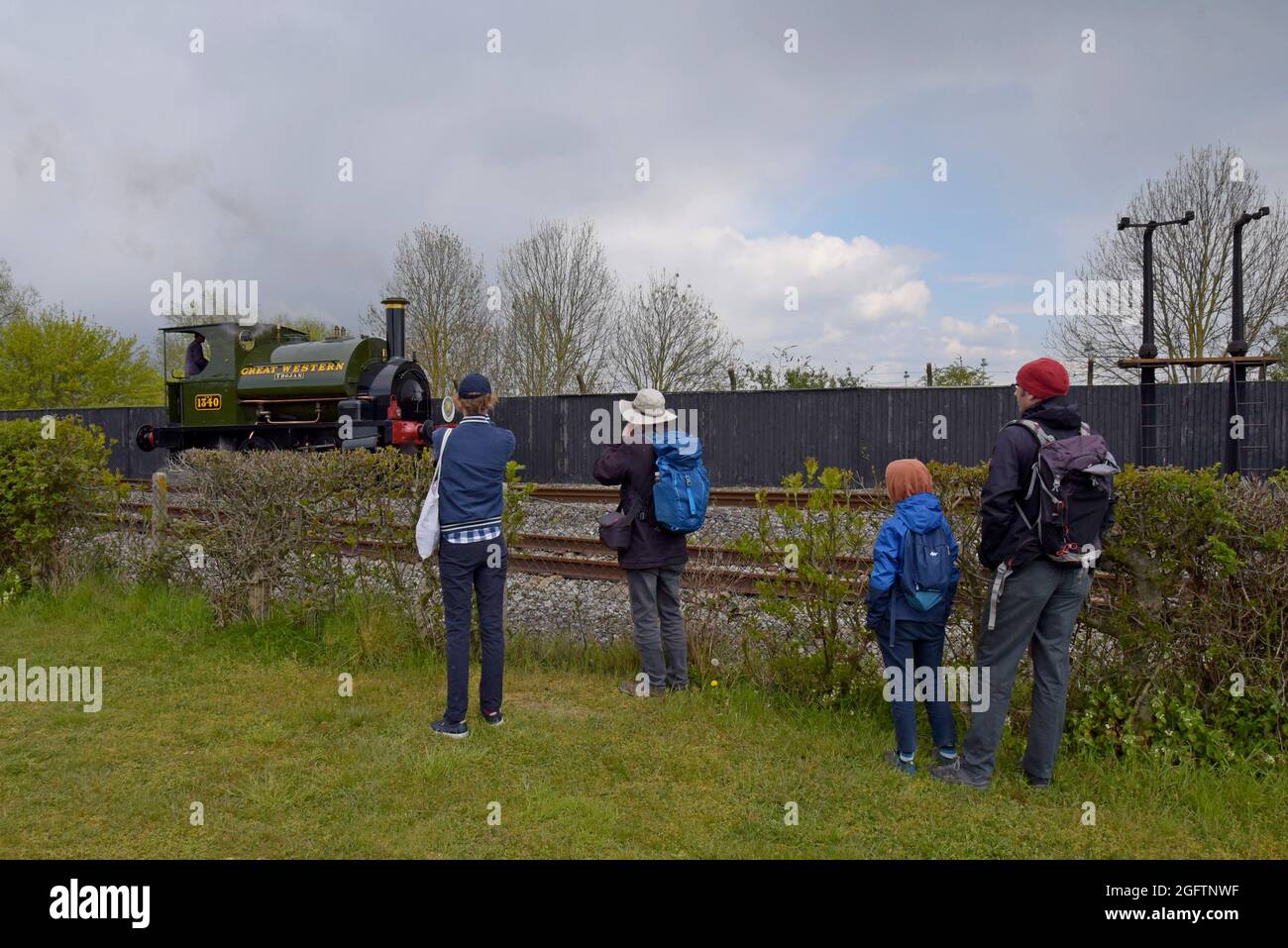 Railway enthusiasts photographing GWR steam locomotive 1340 at Didcot ...
