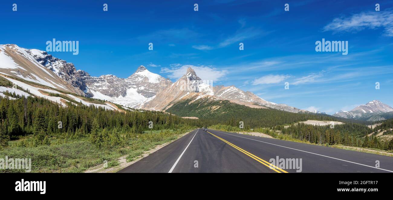 Canada banff icefield hi-res stock photography and images - Alamy
