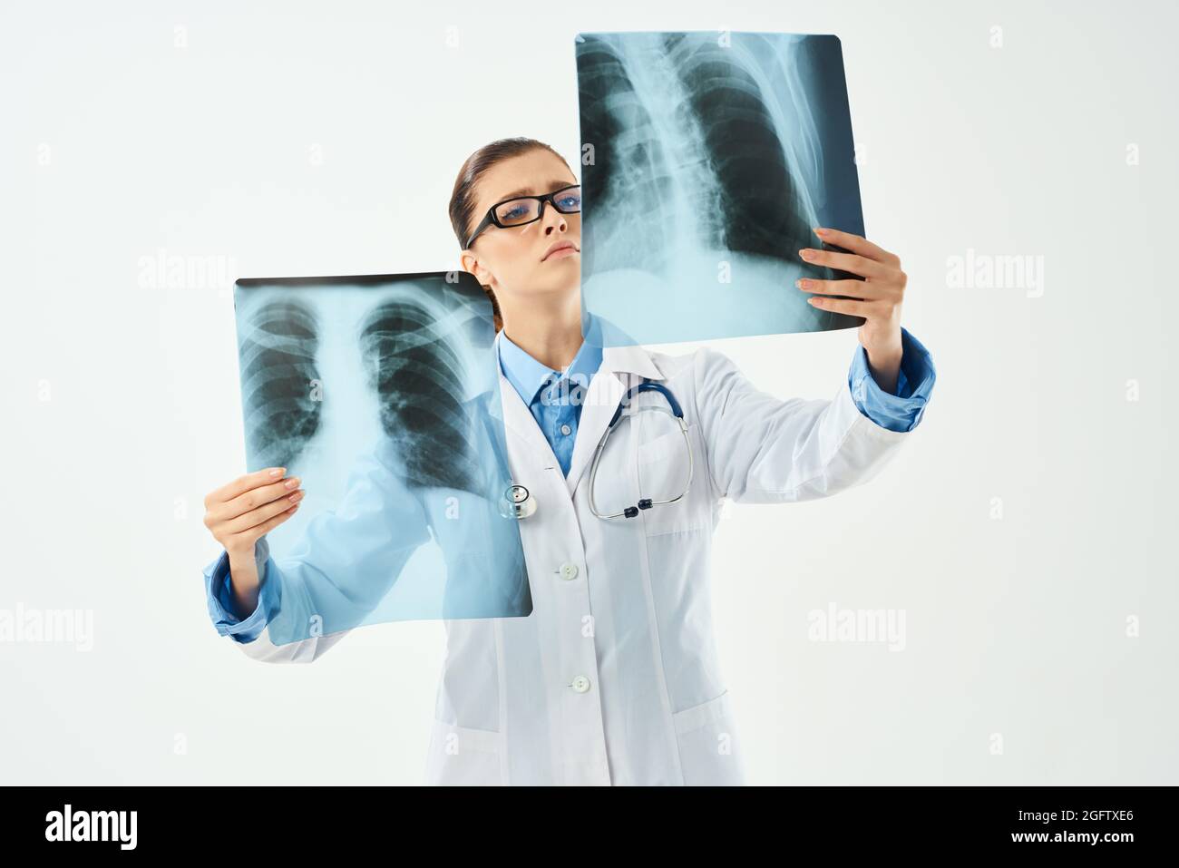 radiologist diagnostics patient scan Studio Stock Photo - Alamy