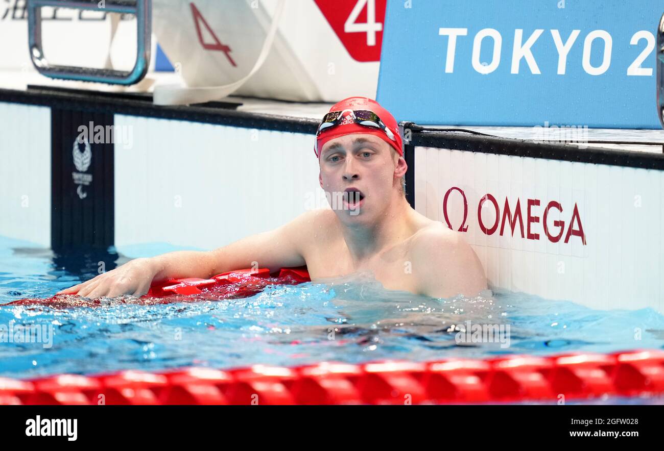 Great Britain's Stephen Clegg reacts after finishing third in the Men's ...