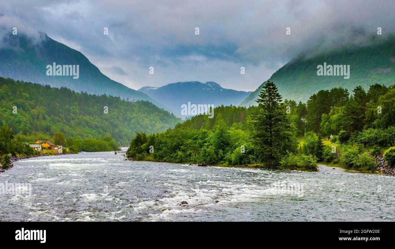 Norway rivers hi-res stock photography and images - Alamy