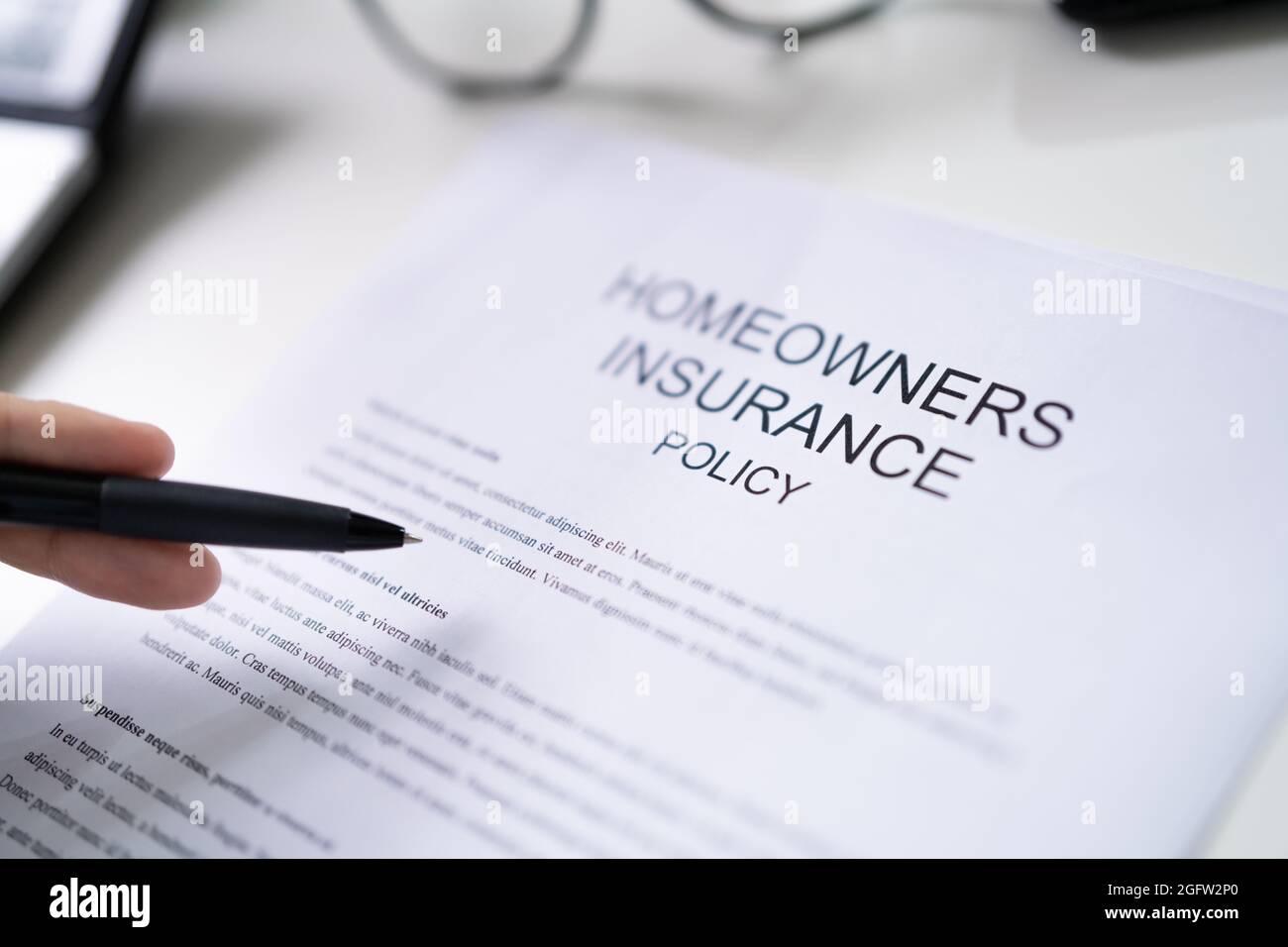 Homeowners Insurance Policy And Benefits. Legal Form Stock Photo - Alamy