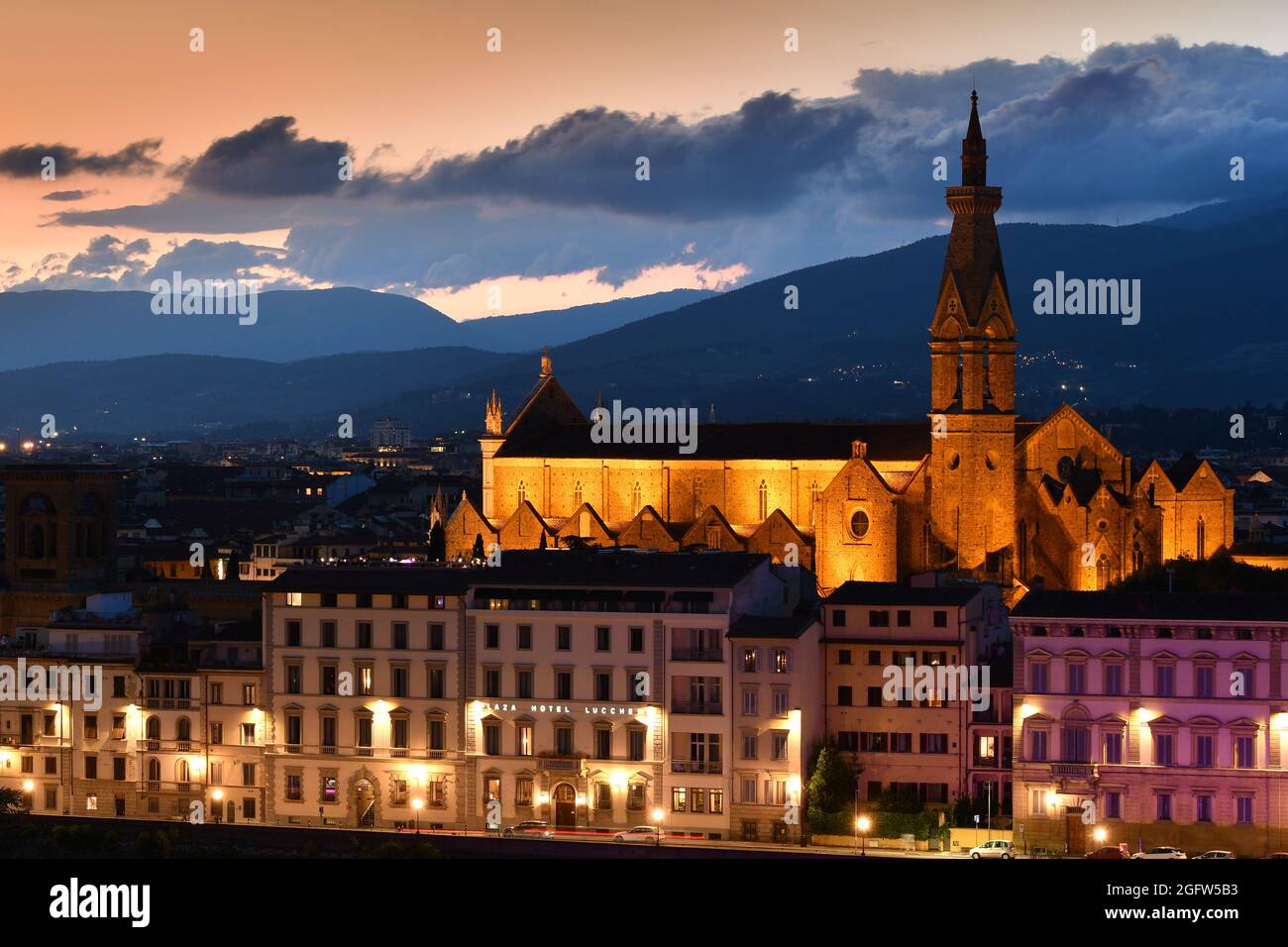 Florence, July 2021: Beautiful night view of the Basilica of the Holy ...
