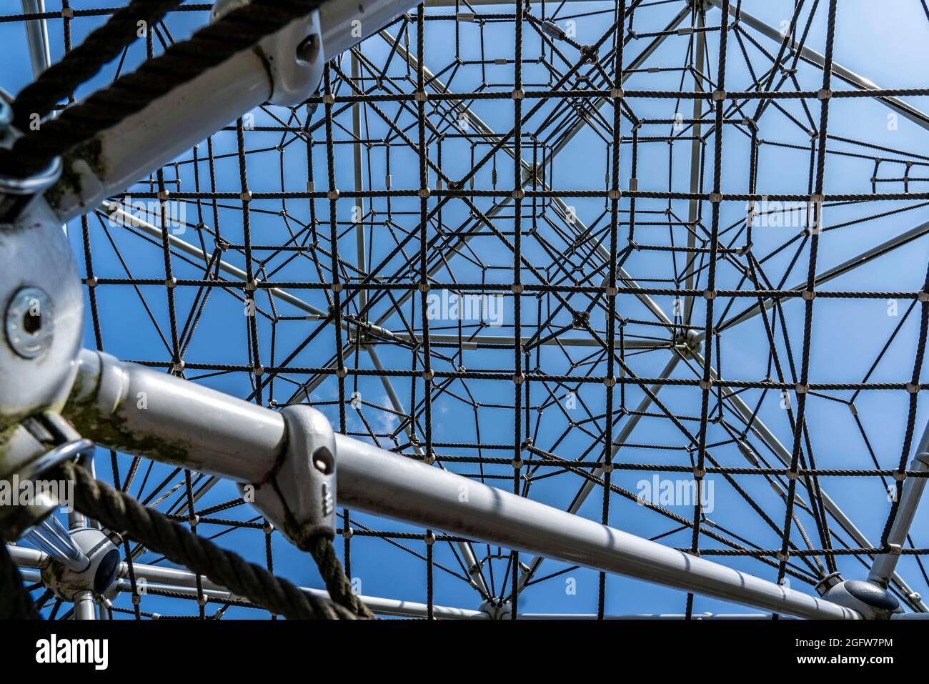 Climbing scaffold, climbing pyramid, symbolic image Network, networking ...