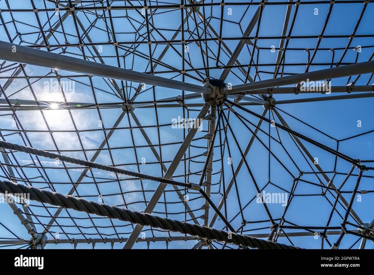 Climbing scaffold, climbing pyramid, symbolic image Network, networking ...