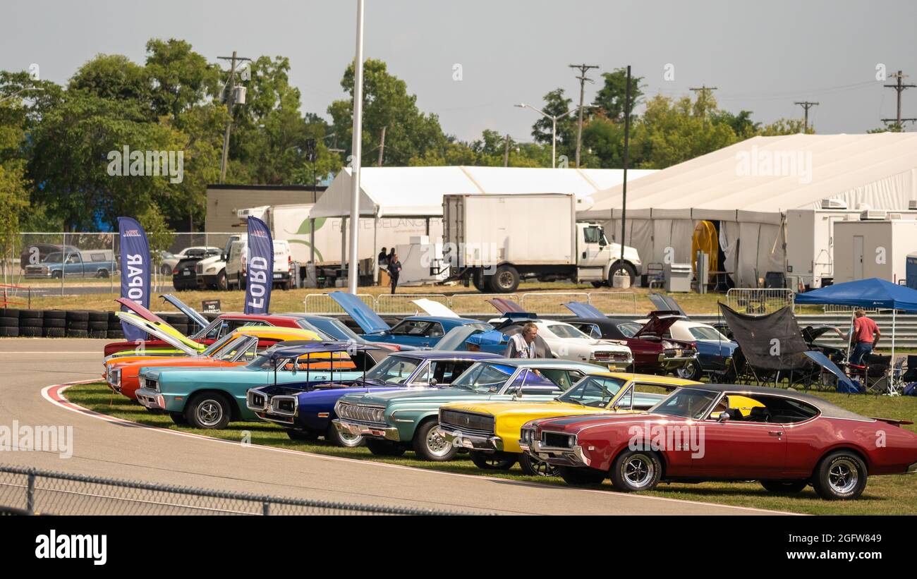 Oldsmobile 442 hi-res stock photography and images - Alamy