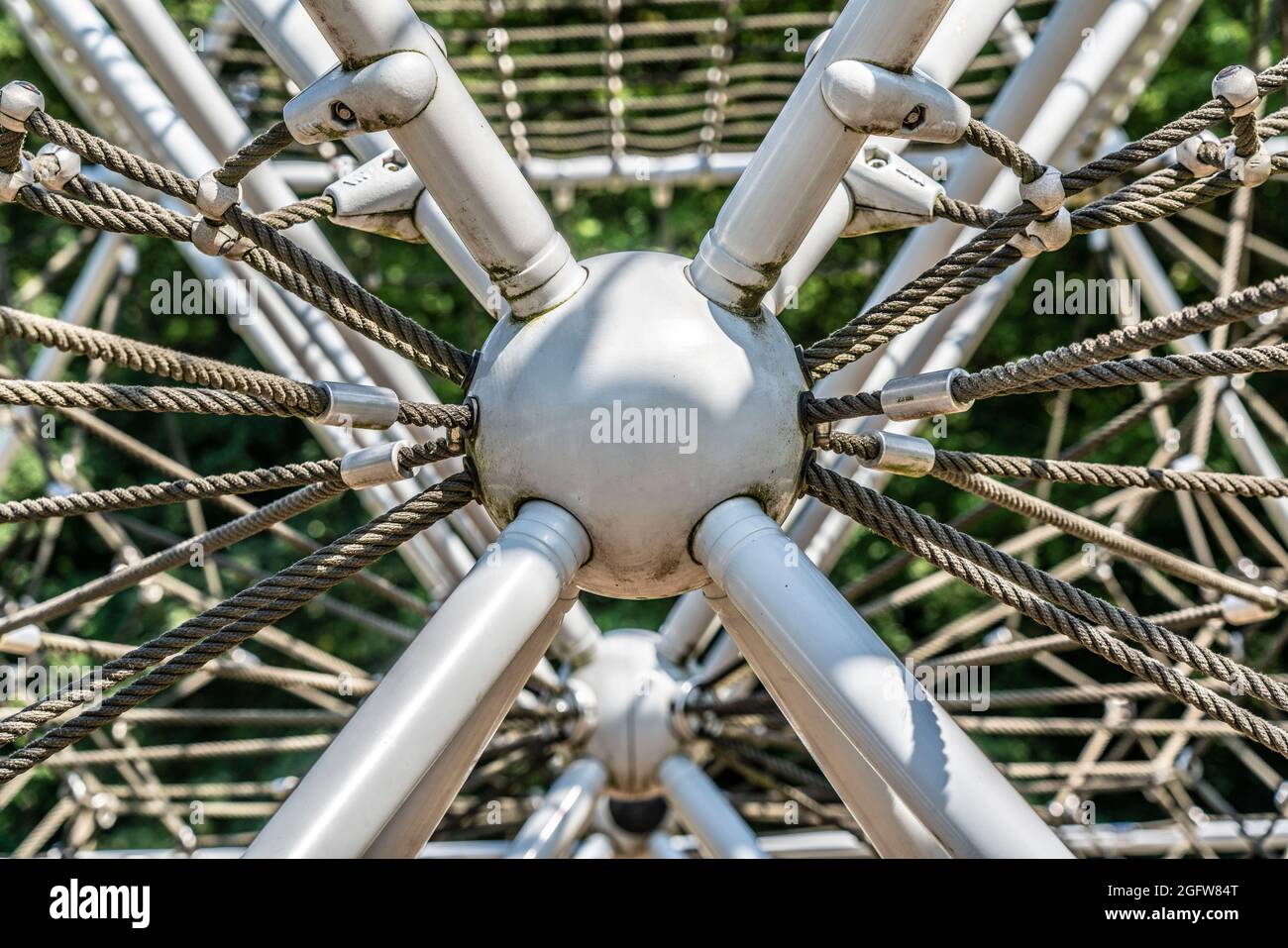 Climbing scaffold, climbing pyramid, symbolic image Network, networking ...