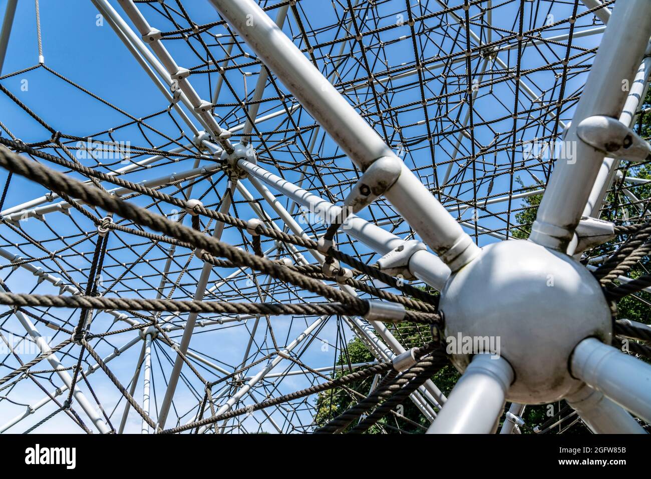 Climbing scaffold, climbing pyramid, symbolic image Network, networking ...