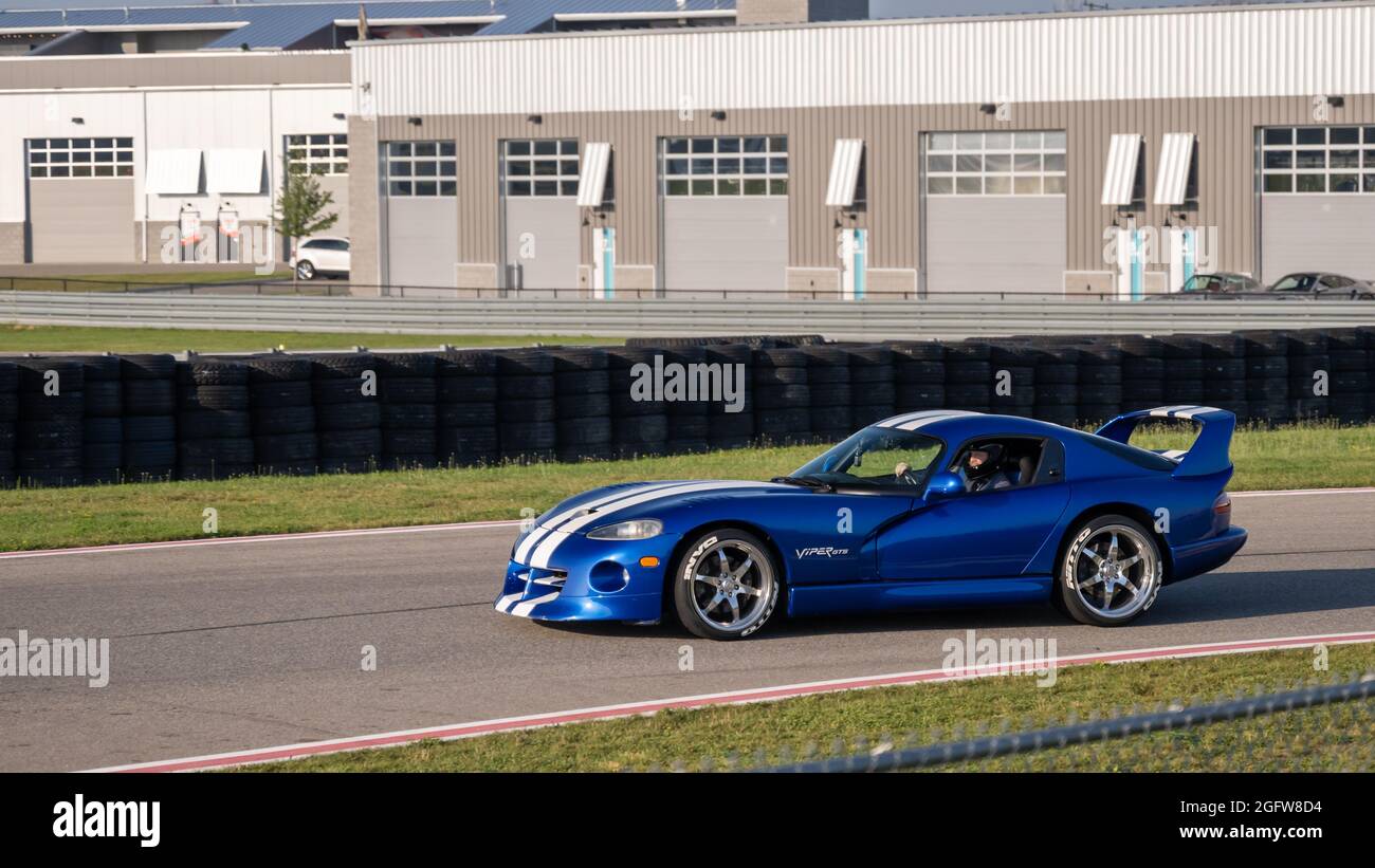 Dodge viper race car hi-res stock photography and images - Alamy