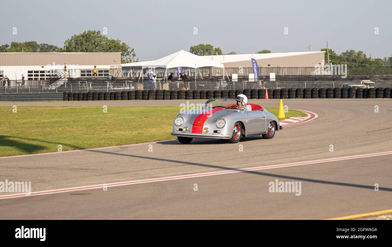 Porsche speedster vintage hi-res stock photography and images - Alamy