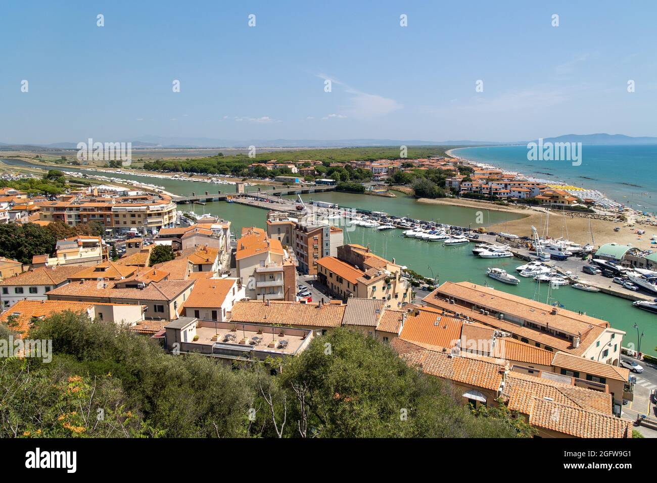 Castiglione della pescaia beach hi-res stock photography and images - Alamy