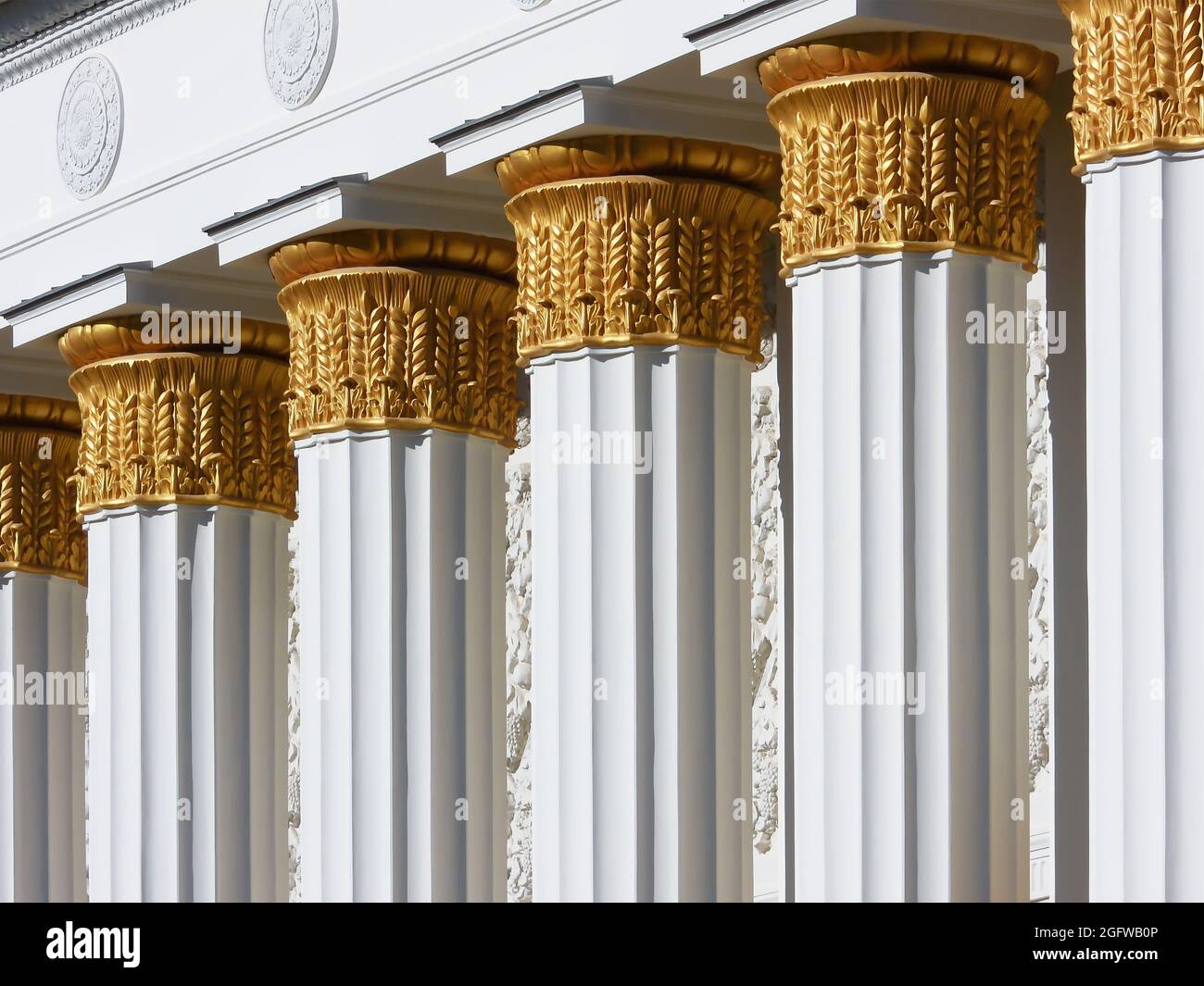 Column design hi-res stock photography and images - Alamy