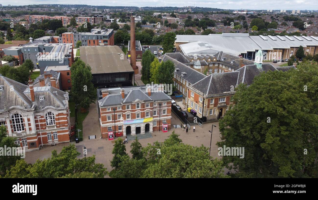 Tottenham town hall hi-res stock photography and images - Alamy