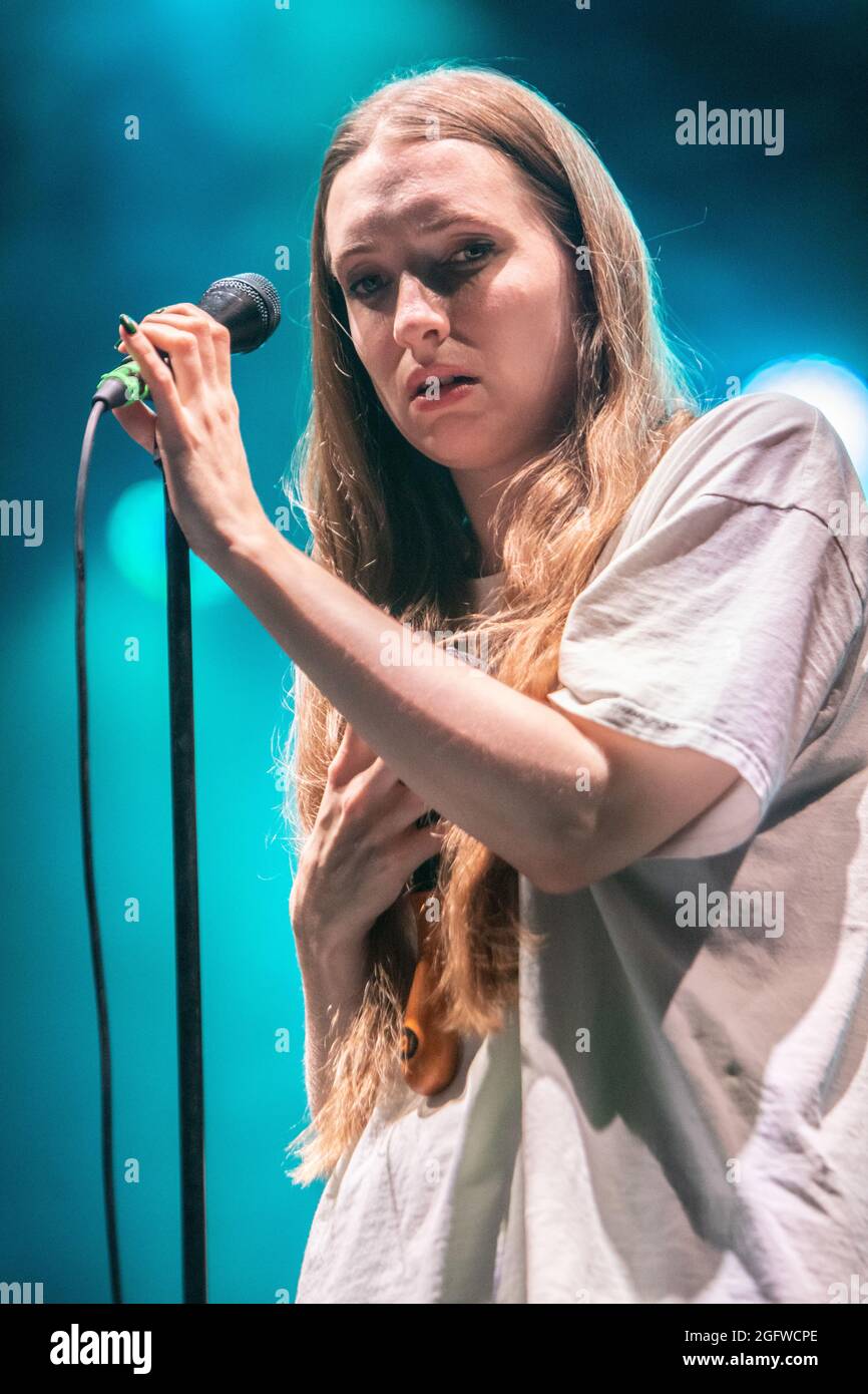 Dry cleaning tom dowse hi-res stock photography and images - Alamy