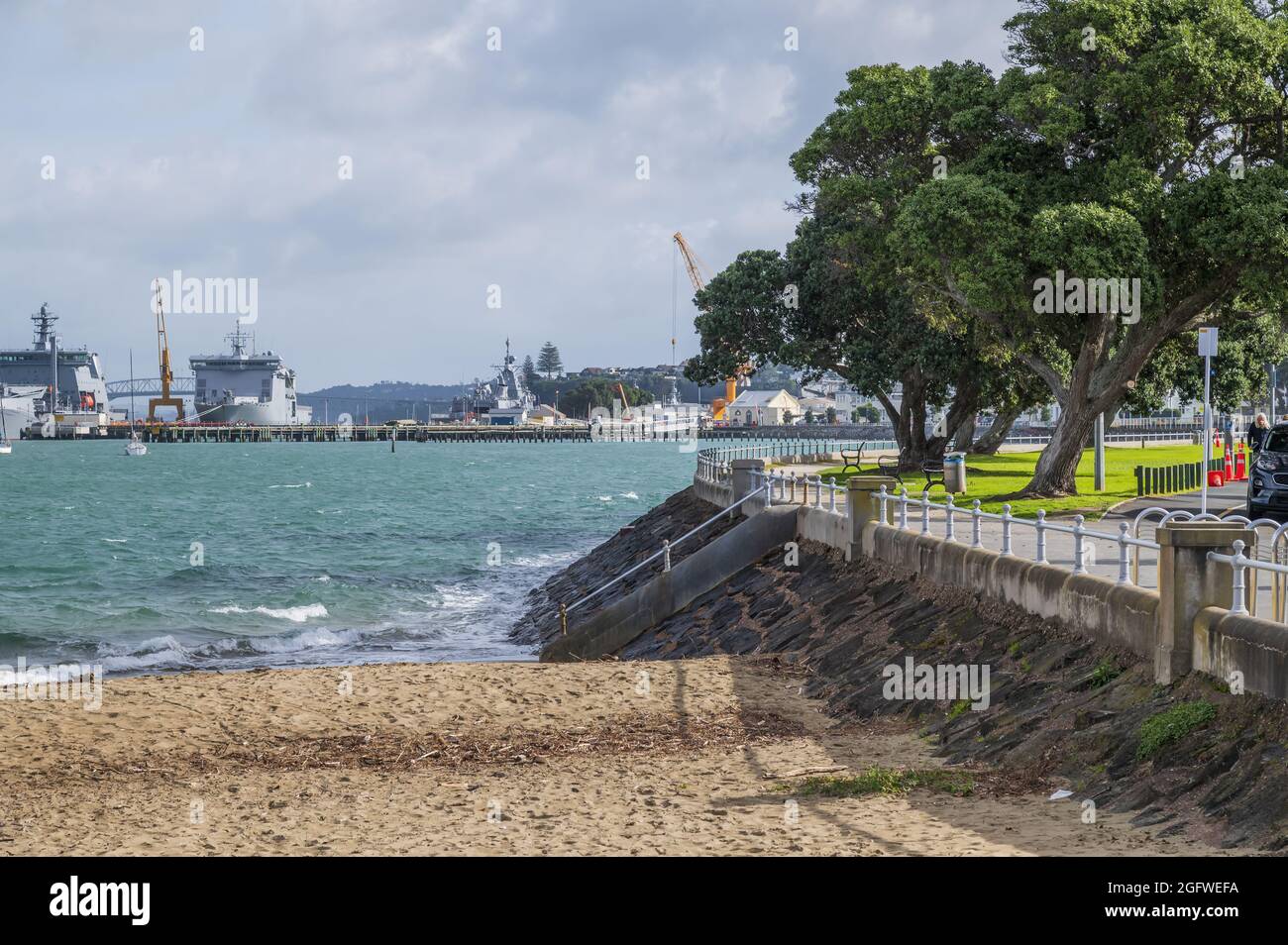 Devonport docks hi-res stock photography and images - Alamy