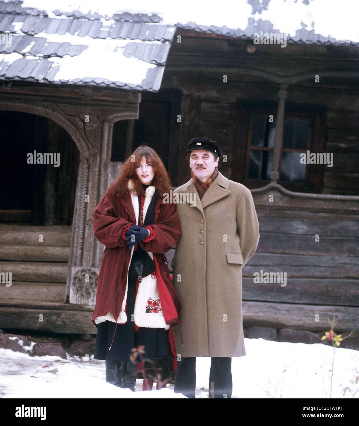 Romanian actors Emilia Dobrin şi Ion Besoiu, 1982 Stock Photo - Alamy
