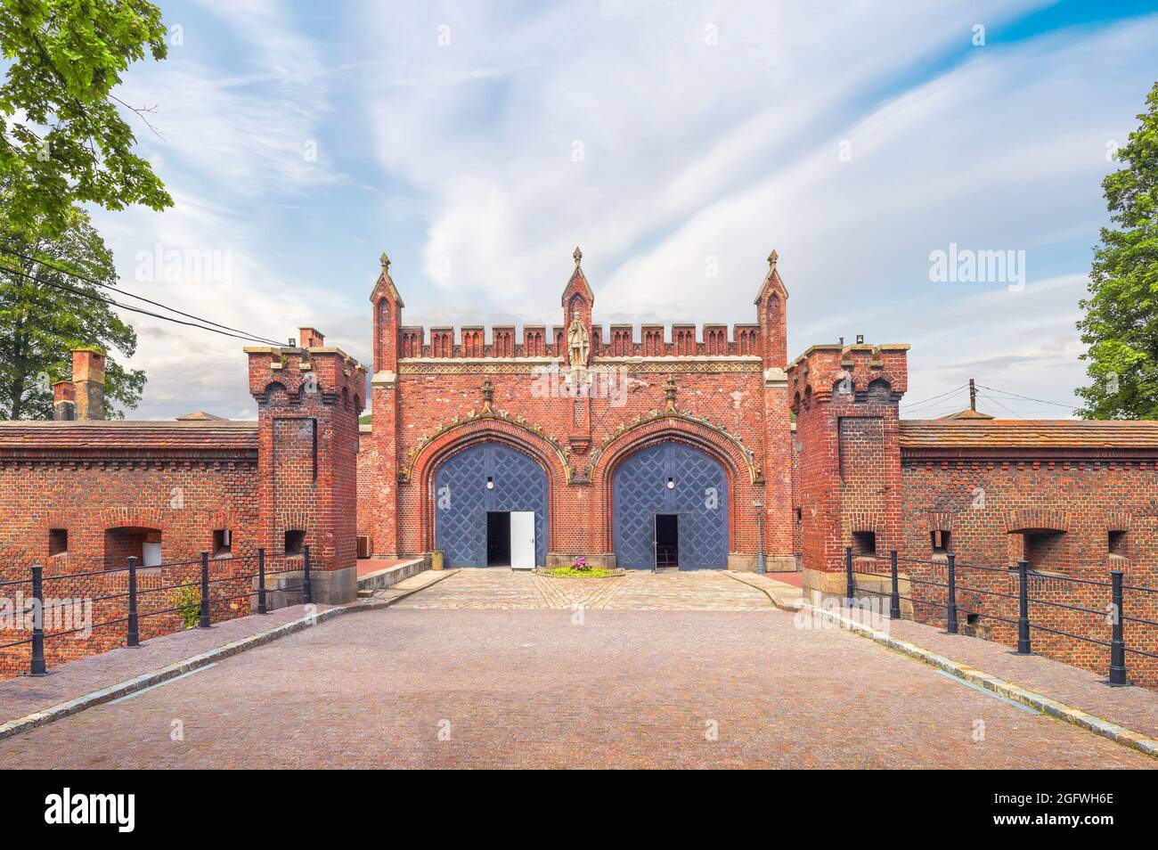 Landmark gate hi-res stock photography and images - Alamy