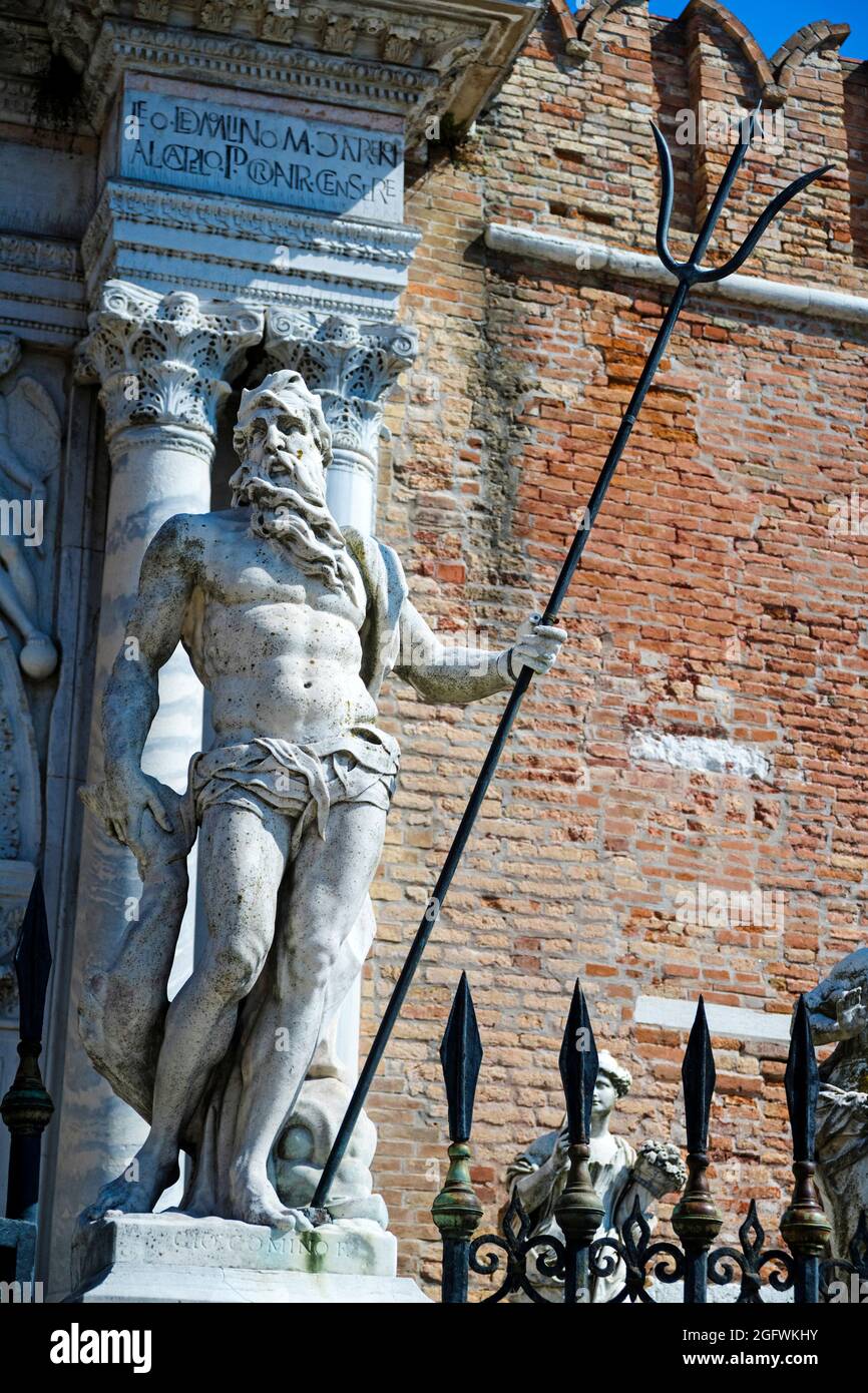 Arsenale di Venezia: Entry gate statue Stock Photo - Alamy
