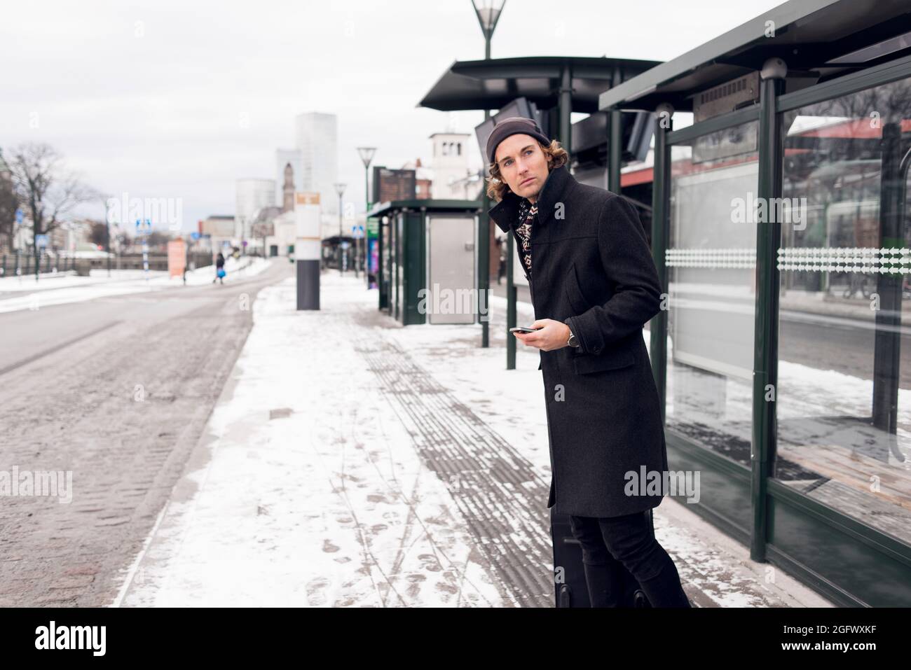 Urban quarter street traffic winter hi-res stock photography and images ...
