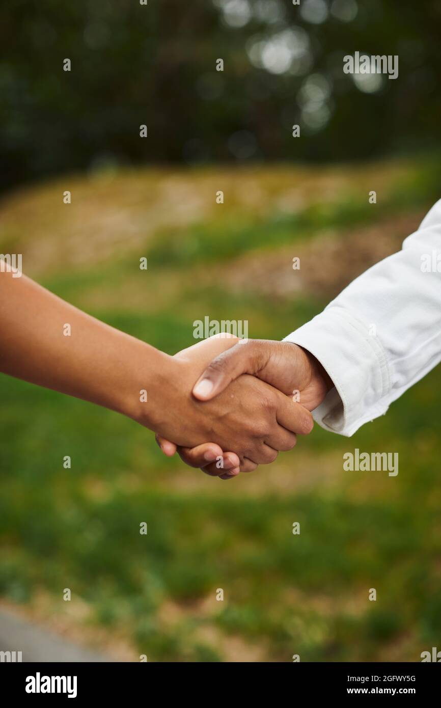 Woman handshake close up hi-res stock photography and images - Alamy