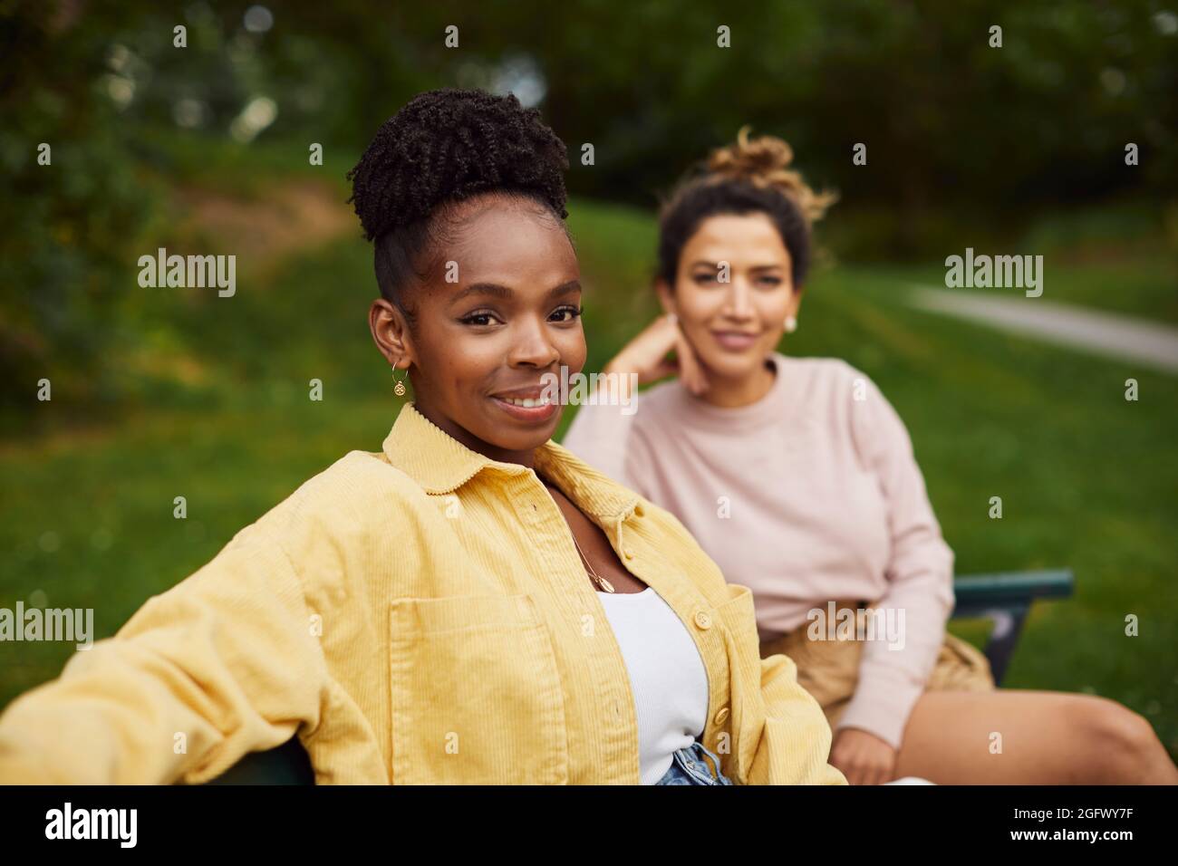 Woman bech summer hi-res stock photography and images - Alamy