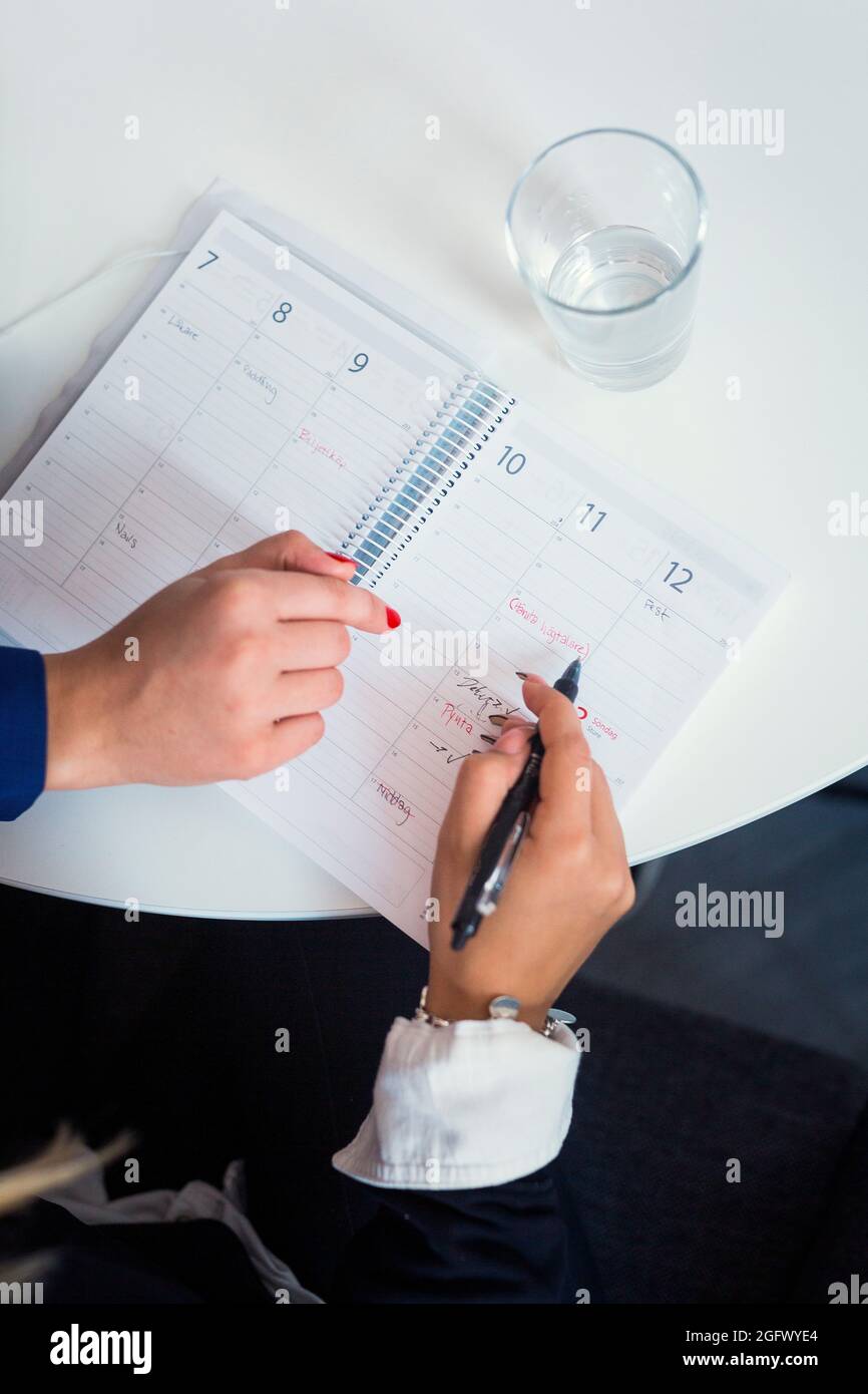 Doing diary hi-res stock photography and images - Alamy