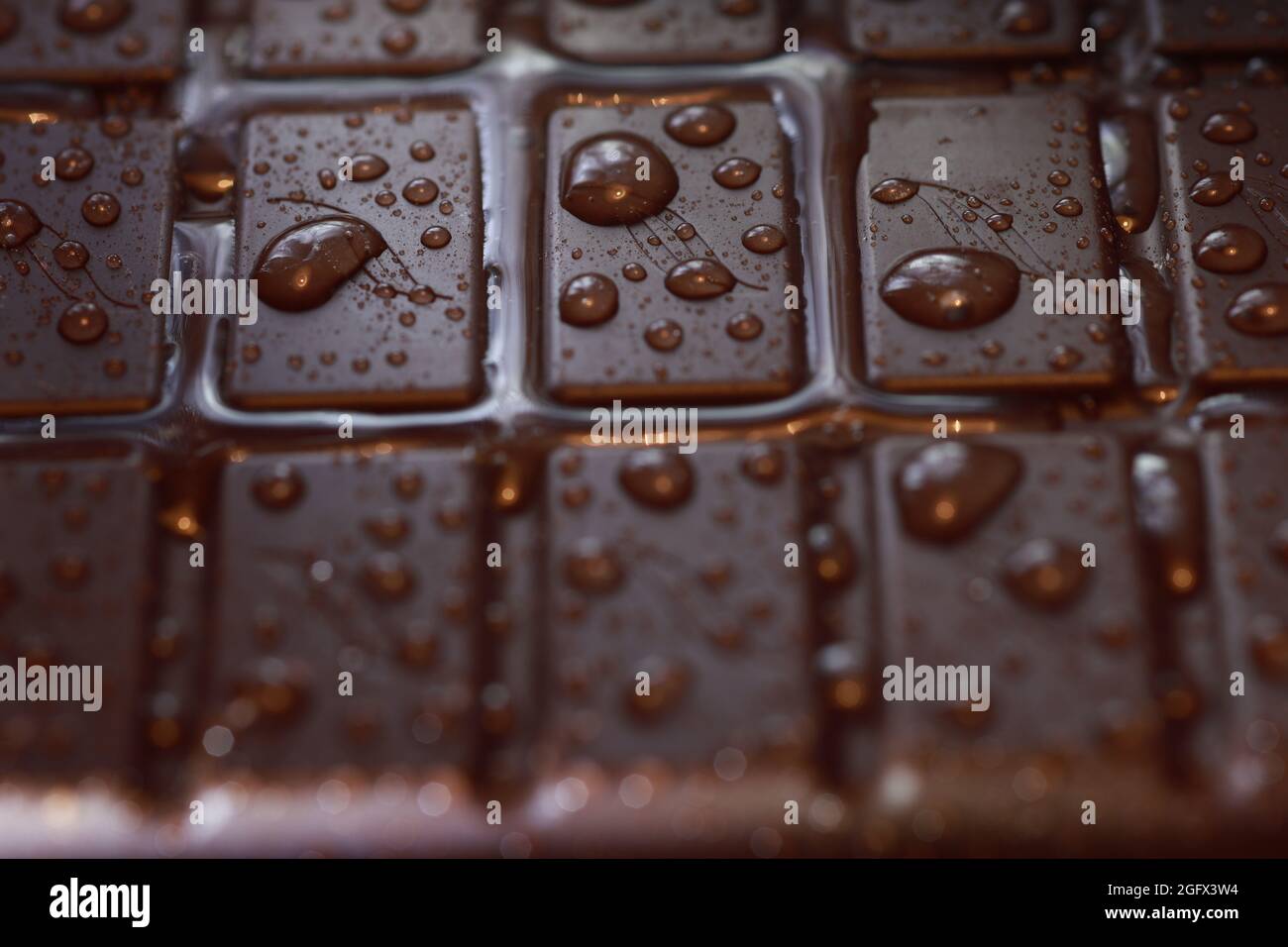 Piece chocolate bar drops hi-res stock photography and images - Alamy