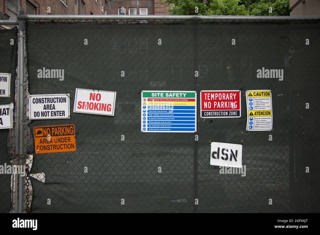 Construction site signs hi-res stock photography and images - Alamy