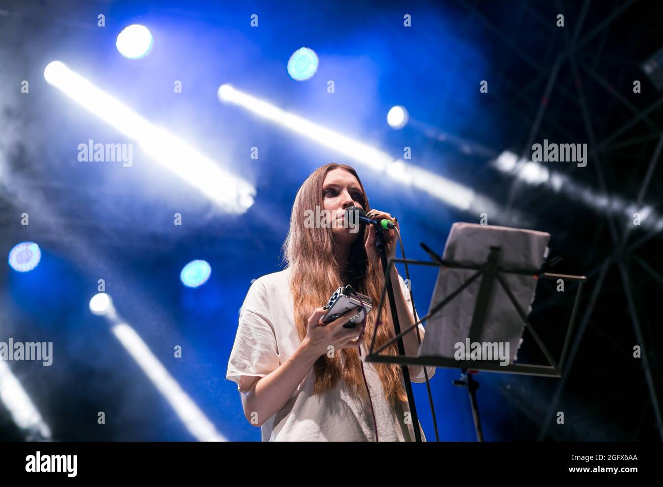 The band dry cleaning performing live during the TOdays festival Stock ...