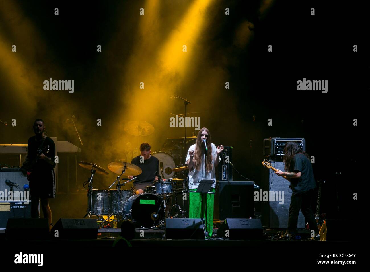 Dry cleaning live on stage hi-res stock photography and images - Alamy