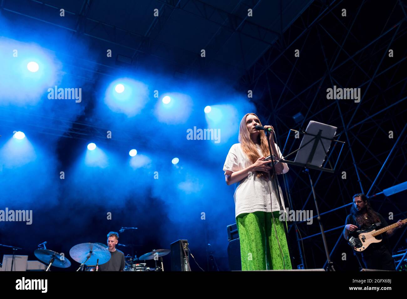 The band dry cleaning performing live during the TOdays festival Stock ...