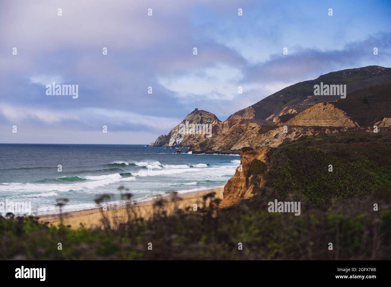 Devil's slide pacifica hi-res stock photography and images - Alamy
