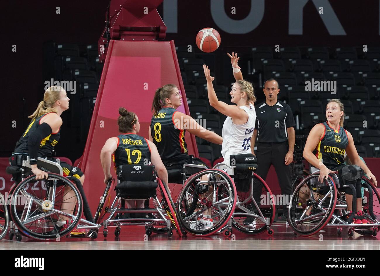 Amy conroy great britain hi-res stock photography and images - Alamy