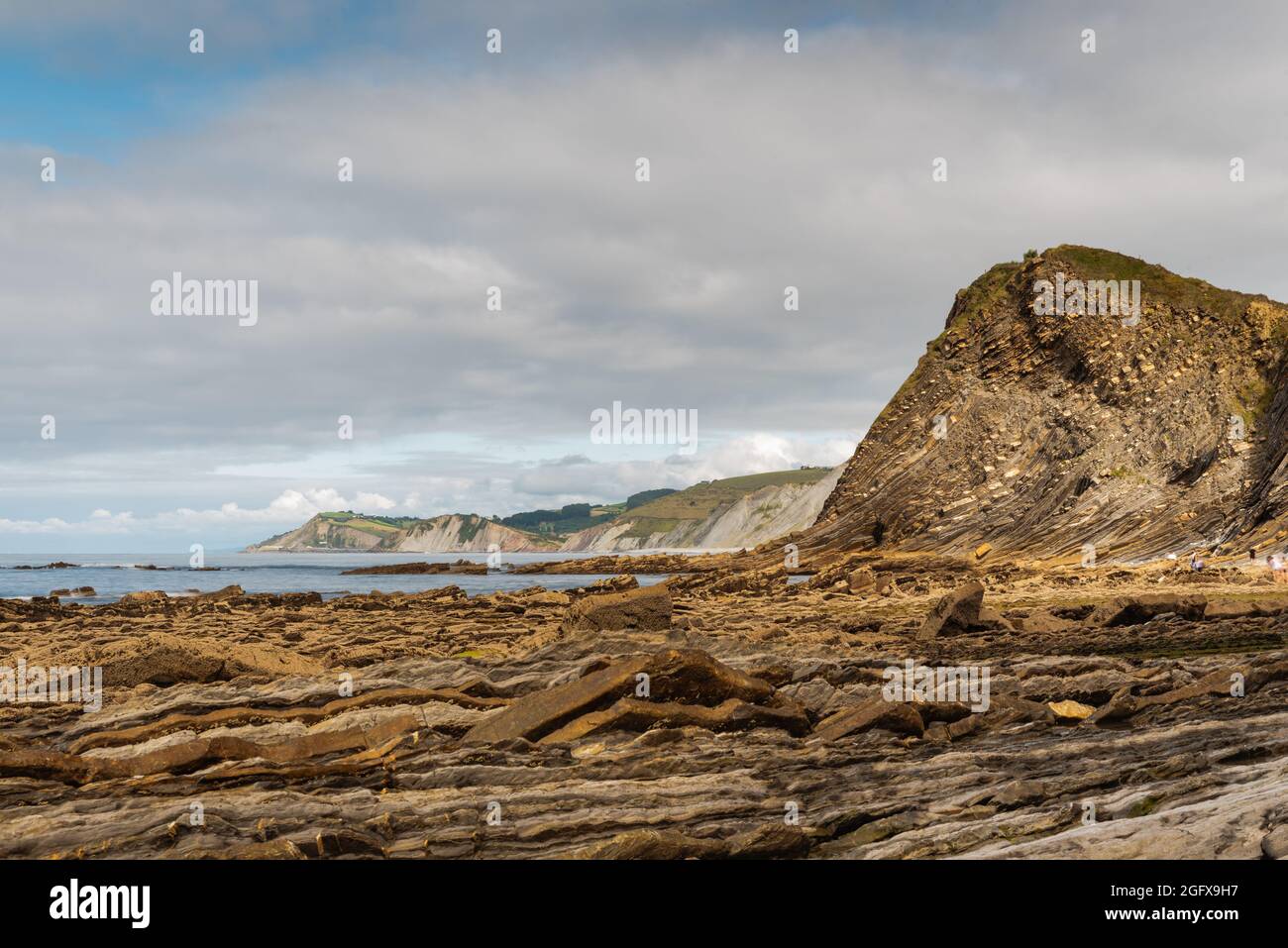 Flysch in basque country coast Stock Photo - Alamy