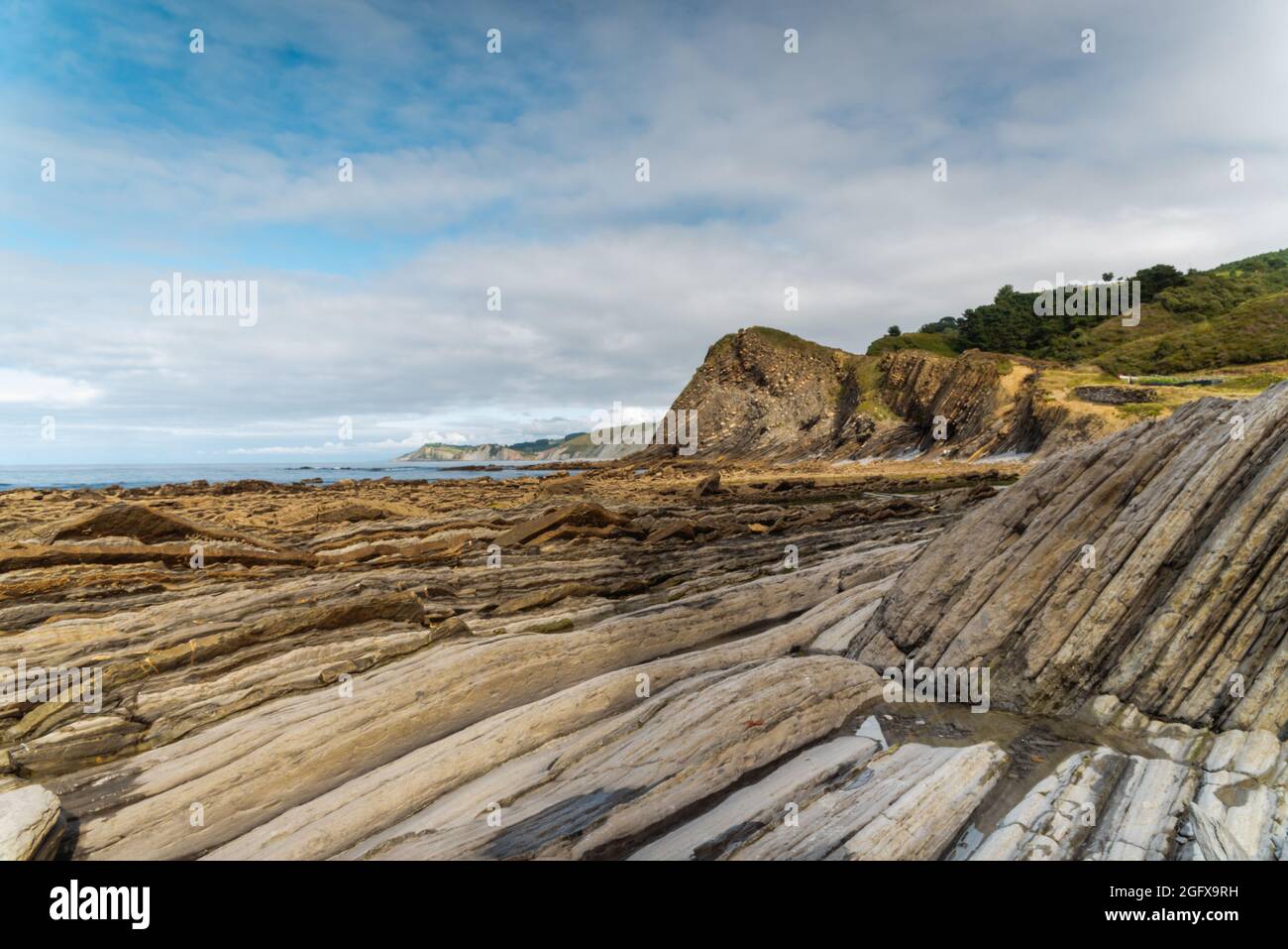 Flysch in basque country coast Stock Photo - Alamy