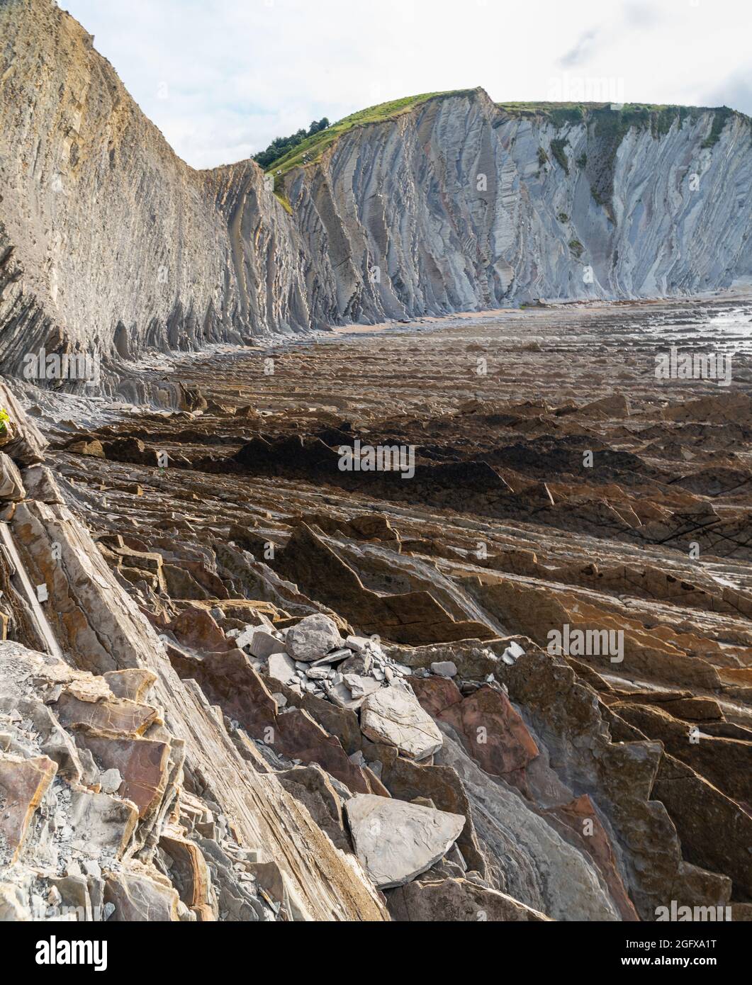Flysch rocks sakoneta beach hi-res stock photography and images - Alamy