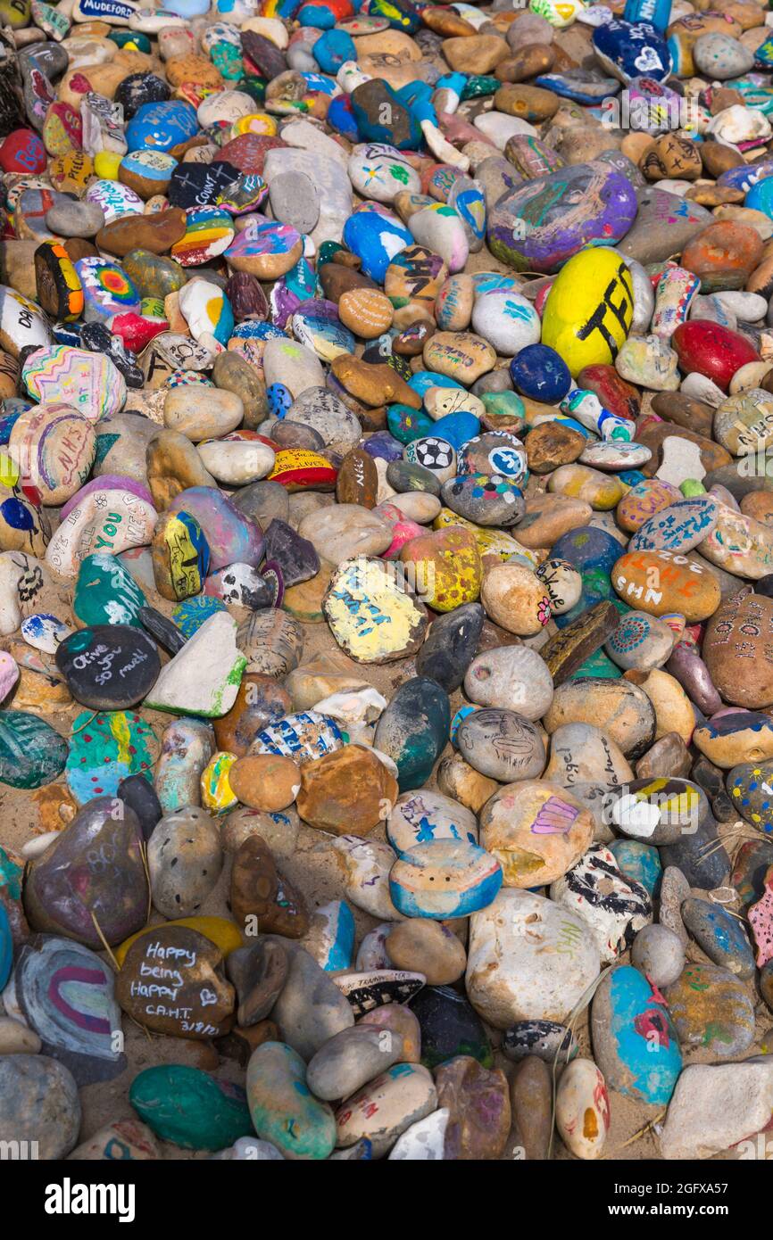 Pebble messages hi-res stock photography and images - Alamy