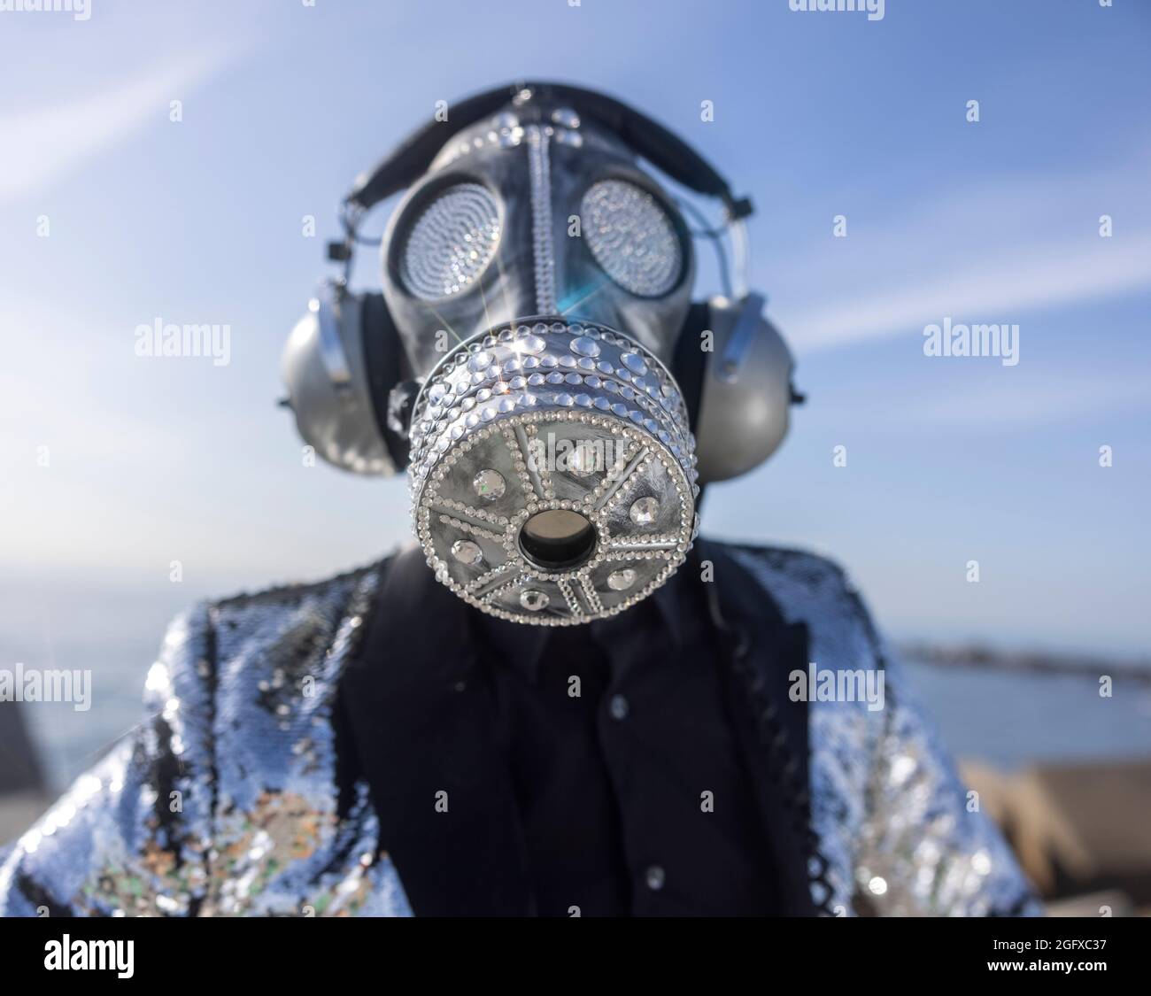Gas mask man suit hi-res stock photography and images - Alamy