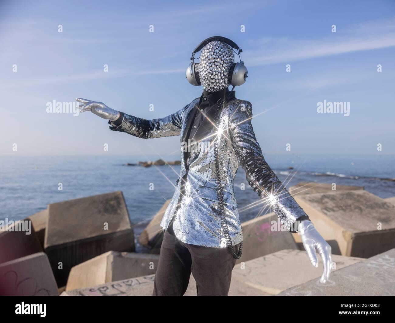 1970s disco suit hi-res stock photography and images - Alamy