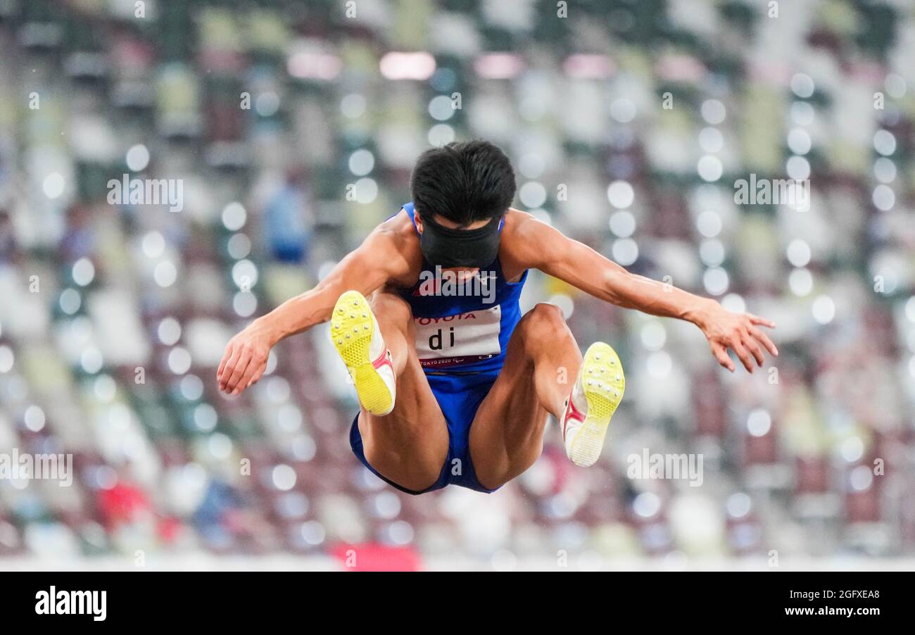 Tokyo, Japan. 27th Aug, 2021. Di Dongdong of China competes during the ...