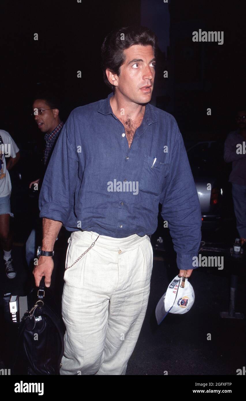 John kennedy jr 1996 hi-res stock photography and images - Alamy