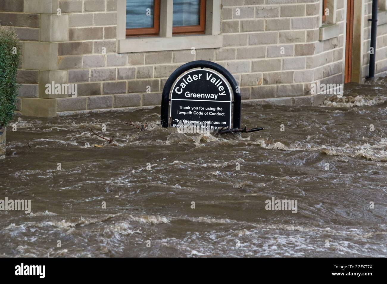 Flood images from the river Calder Stock Photo - Alamy