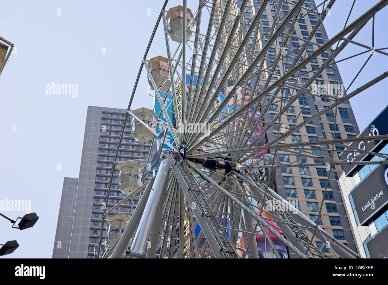 New York, NY, USA - Aug 27, 2021: Ferris wheel at Times Square with ...