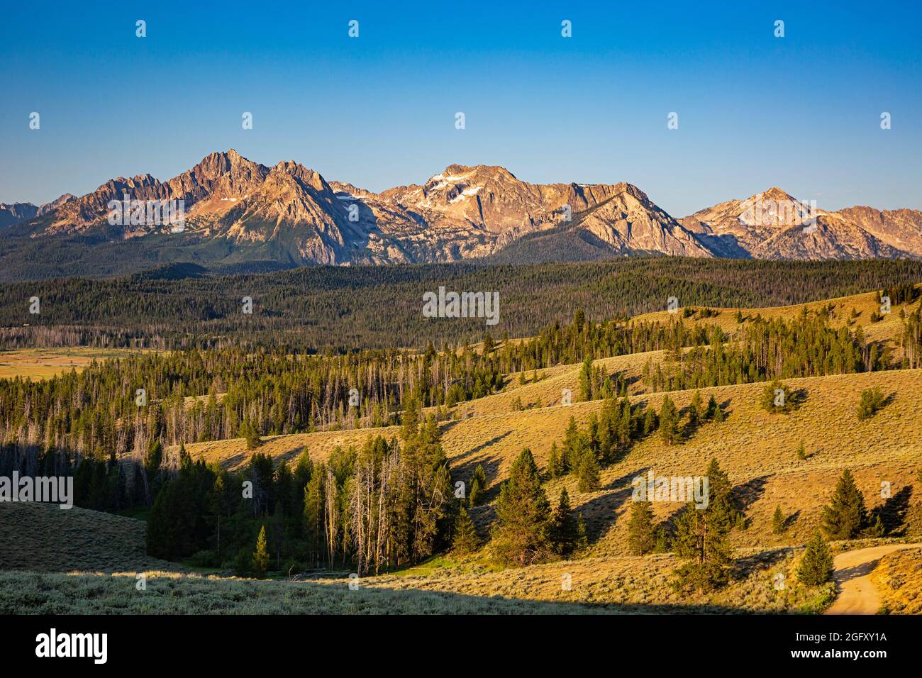 Sawtooth mountain range hi-res stock photography and images - Alamy