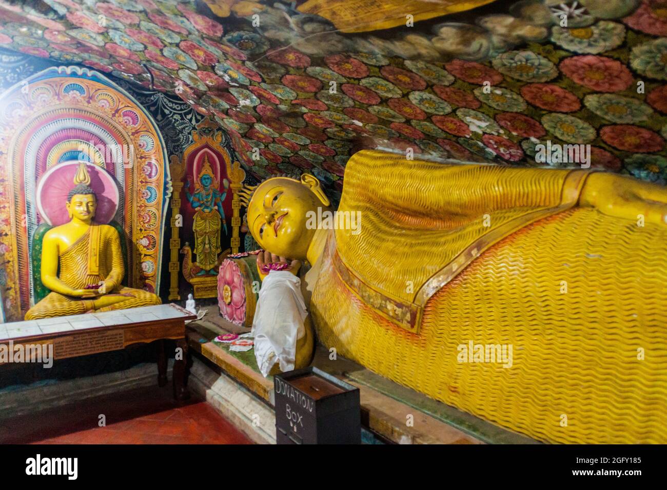 ALUVIHARE, SRI LANKA - JULY 20, 2016: Reclining Buddha at a cave at ...