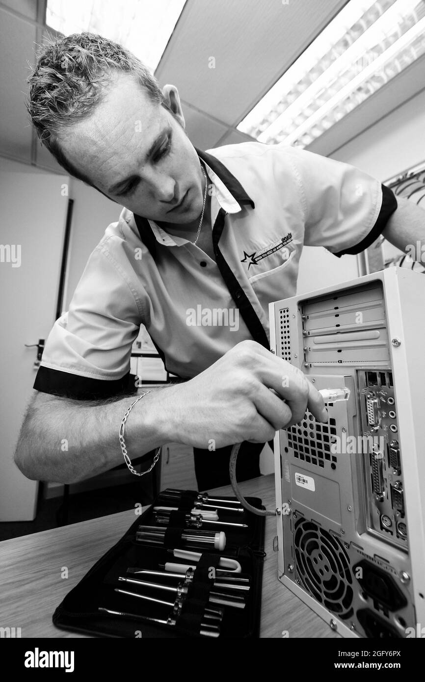 Computer repair africa hi-res stock photography and images - Alamy