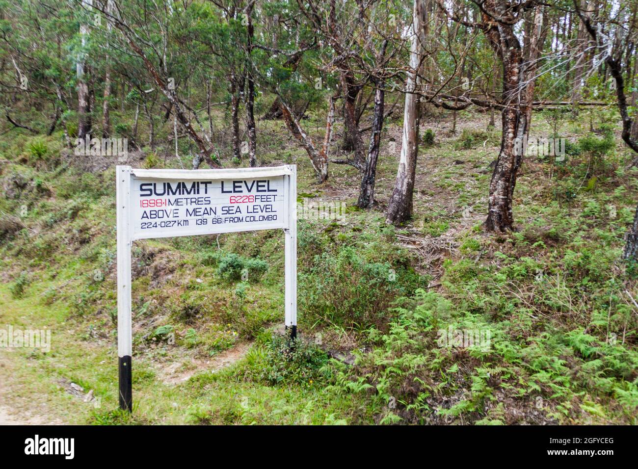 Board showing a summit level at a railway line near Pattipola, Sri Lanka Stock Photo - Alamy