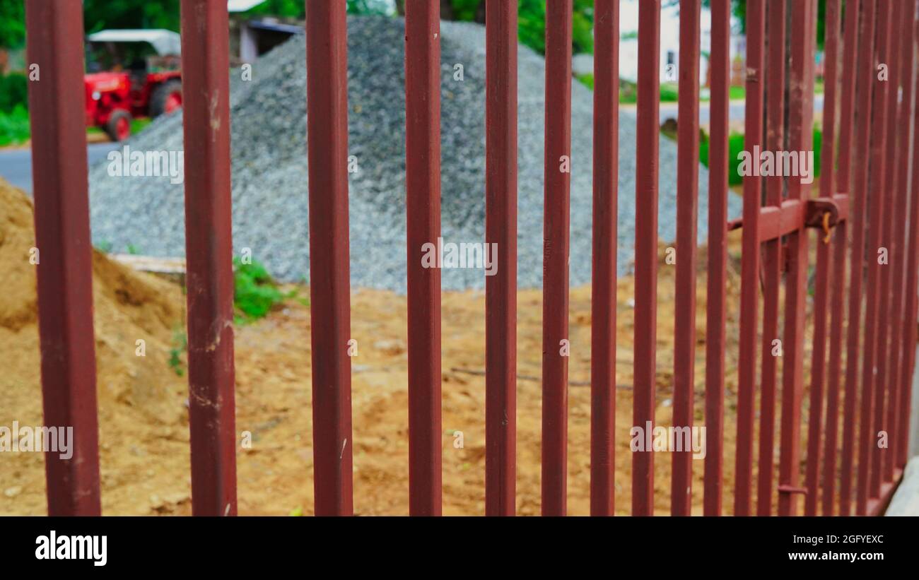 Red steel gates hi-res stock photography and images - Alamy