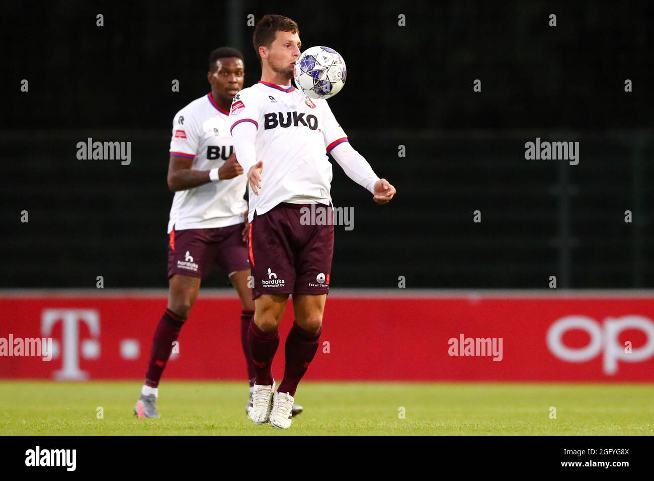 Tom overtoom hi-res stock photography and images - Alamy